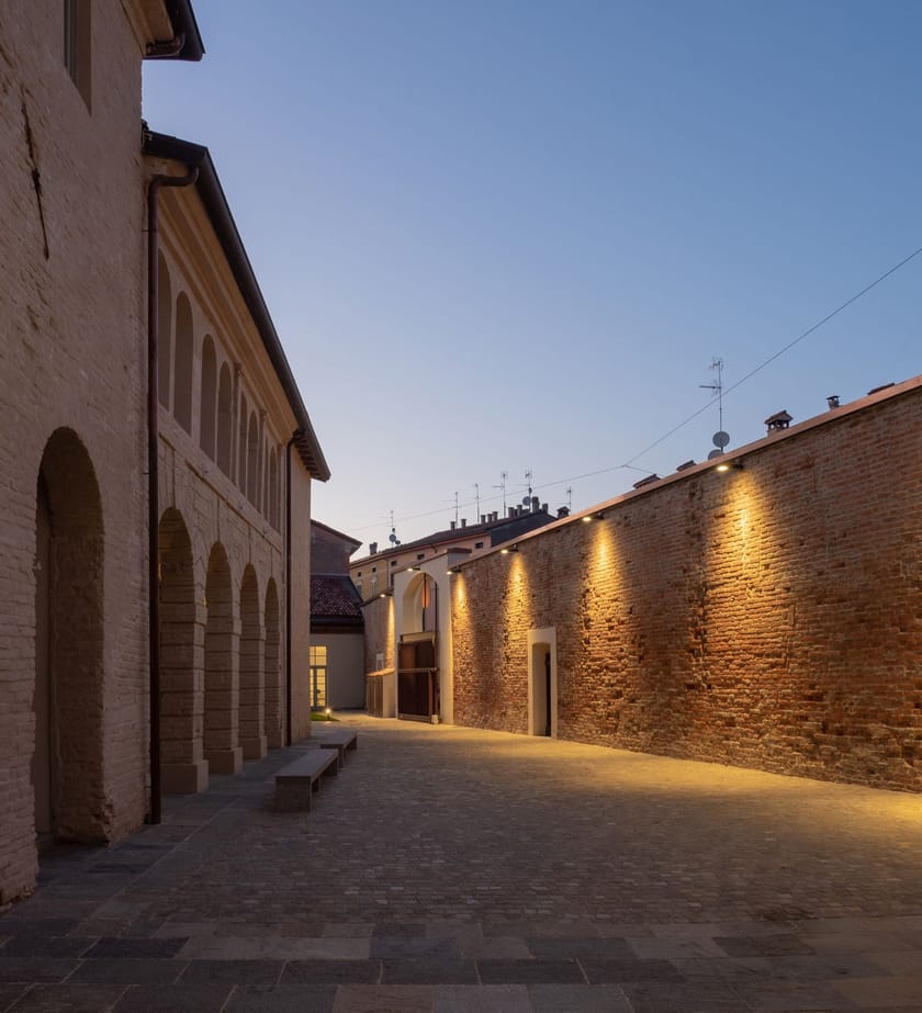 POLESANO W Outdoor wall lamp By Delta Light | design Dean Skira