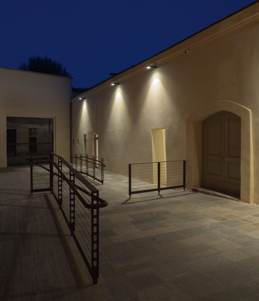 POLESANO W Outdoor wall lamp By Delta Light | design Dean Skira