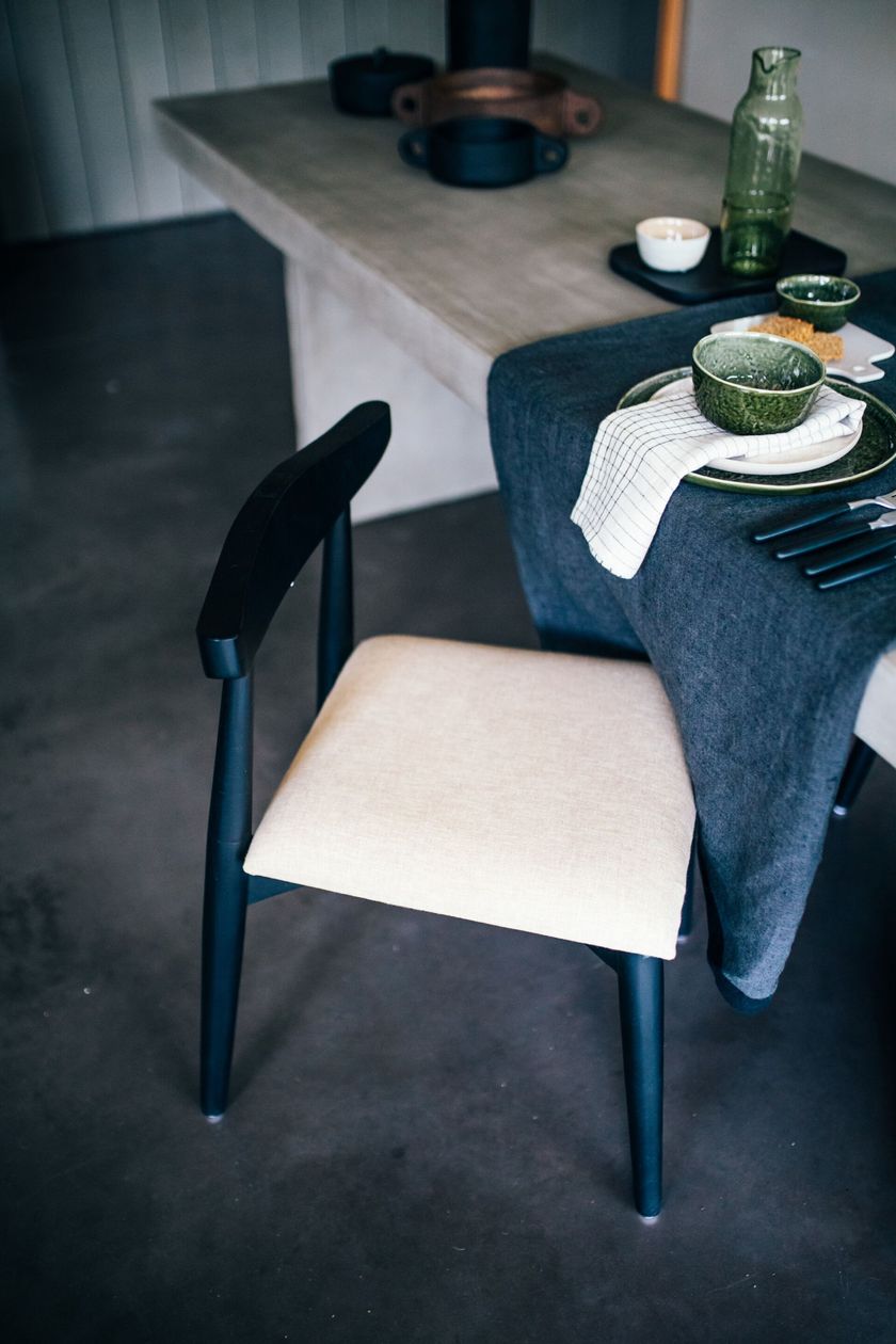 MARIKANA Linen tablecloth By POMAX