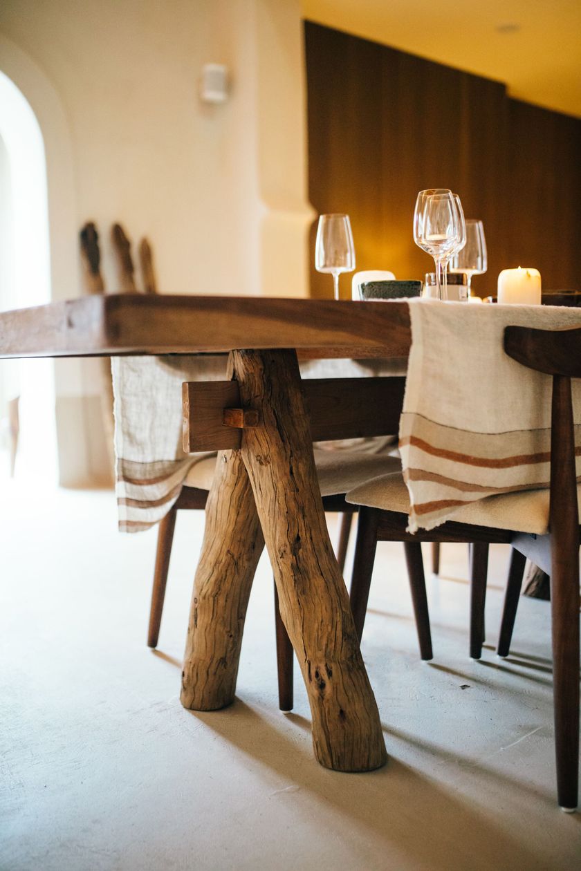 OVISTON Table By POMAX