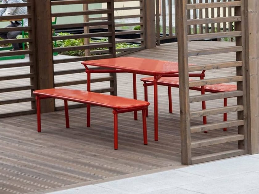 POP Galvanized steel bench By VESTRE