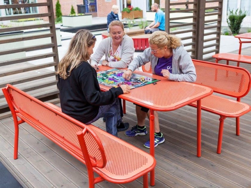 POP SEAT | Bench with back By VESTRE