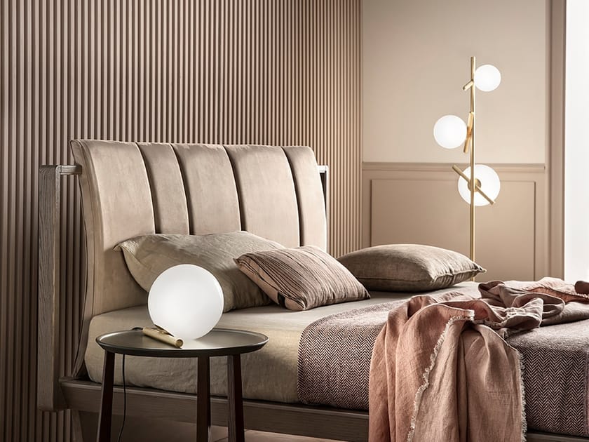 POSY STL Lampada da terra in ottone e vetro By Masiero