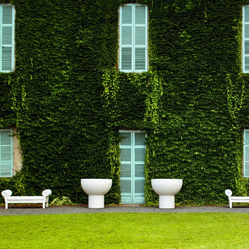 PRIMAVERA Garden vase By Serralunga | design Eero Aarnio