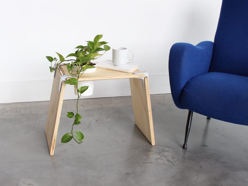 Planter side table PST By Modos