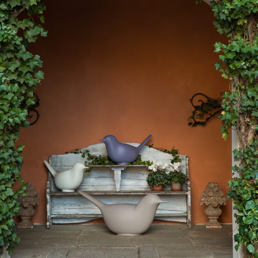 PULCINO Lampada da tavolo By Serralunga | design Eero Aarnio