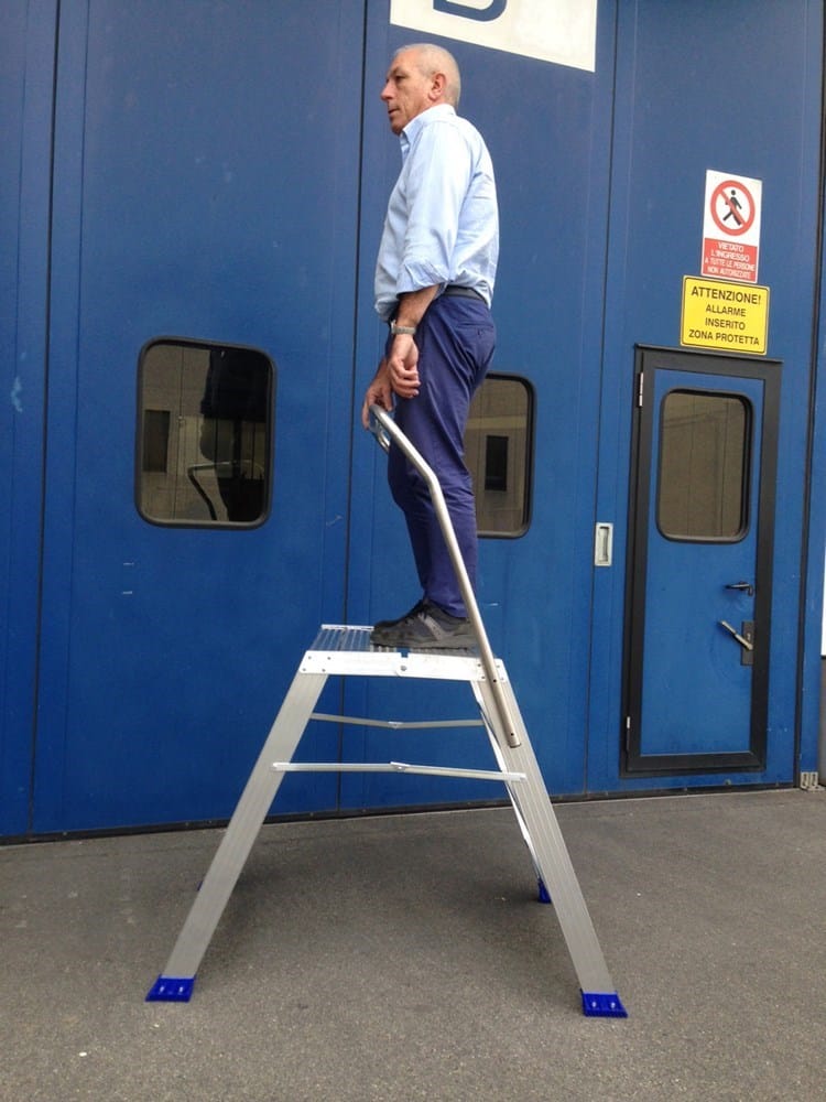 PUNTO SPACE S Folding aluminium step stool By SVELT