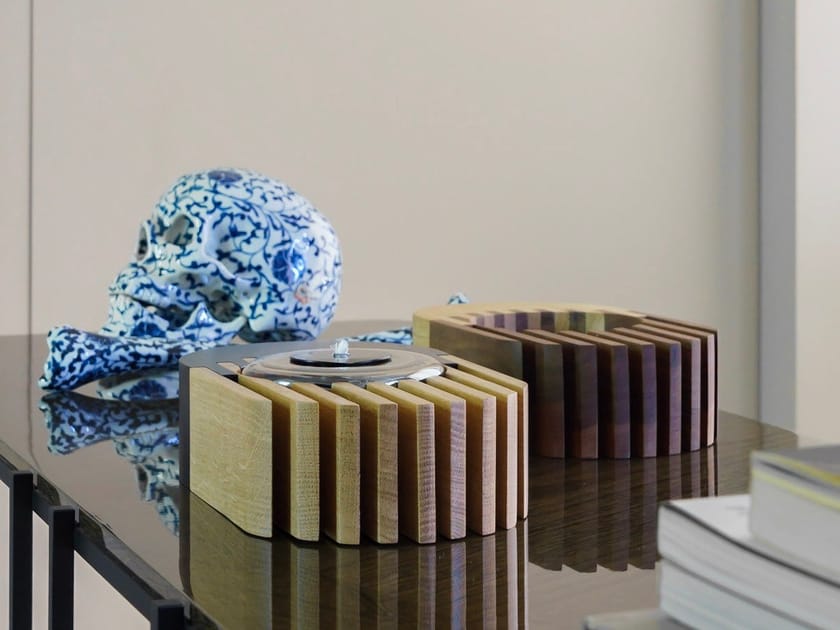 Wooden candle holder PYXIS By Ooumm design Dan Yeffet