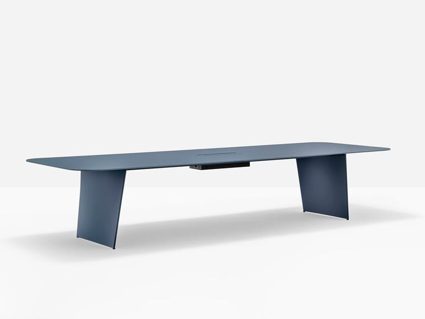 FRANK TFK CC Meeting table By Pedrali
