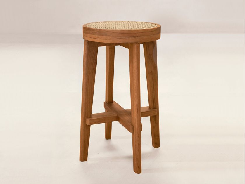 HIGH STOOL WITH CANE SEAT Sgabello By Phantom Hands