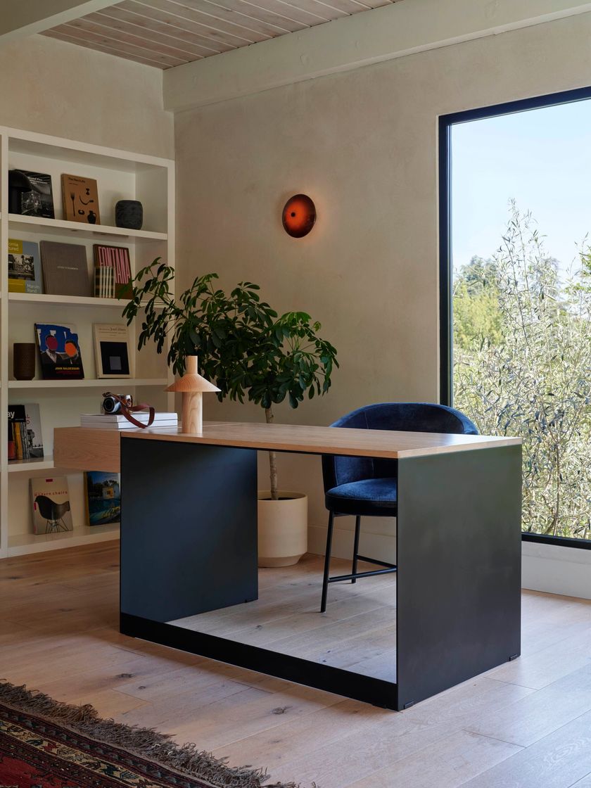 DIVISION Writing desk By Phase Design