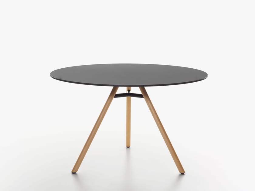 MART Round table with HPL top By Plank | design Plank Lab