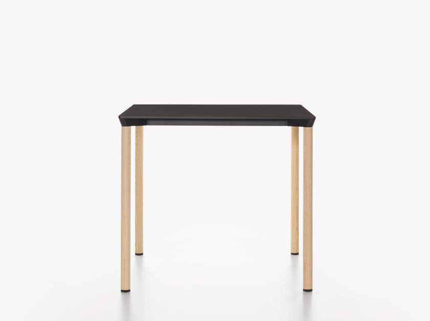 MONZA Mesa apilable cuadrada By Plank | design Konstantin Grcic