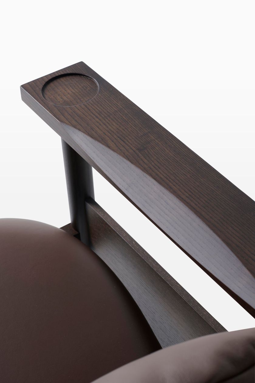 SOMBRA Ash easy chair with padded seat with armrests By Plank