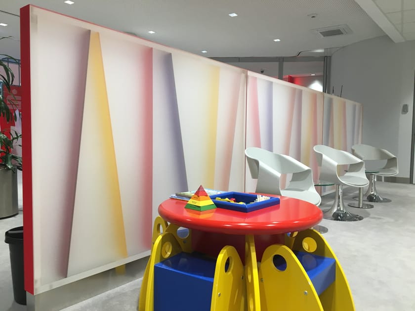 Translucent room divider By Seven Colors Design