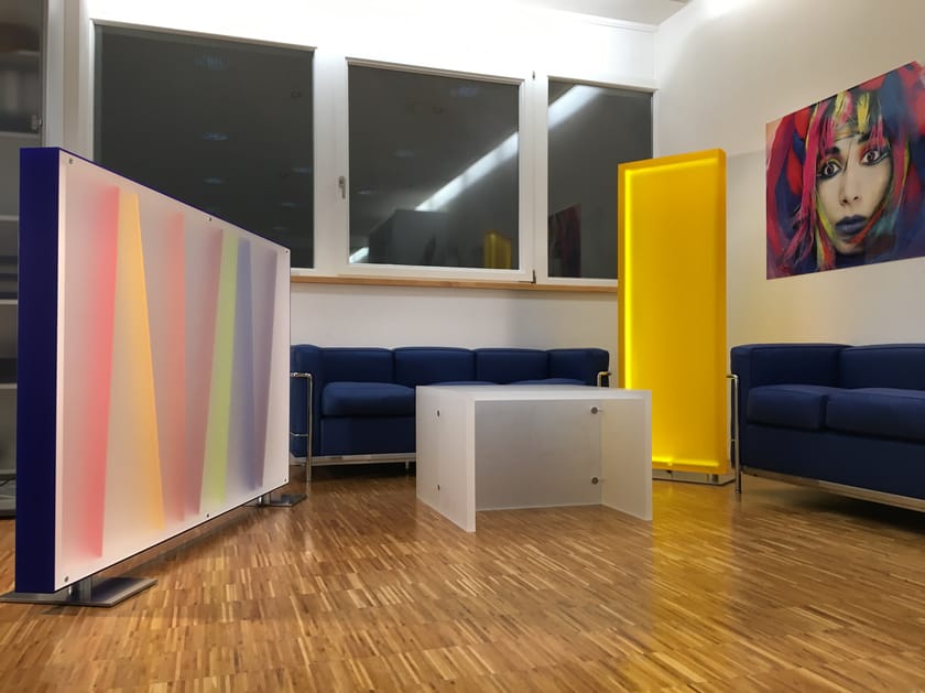 Translucent room divider By Seven Colors Design