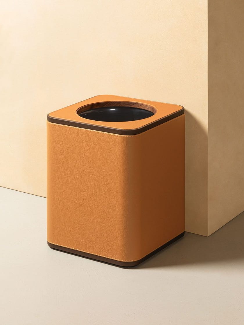 OFFICE COLLECTION Waste paper bin By Poltrona Frau