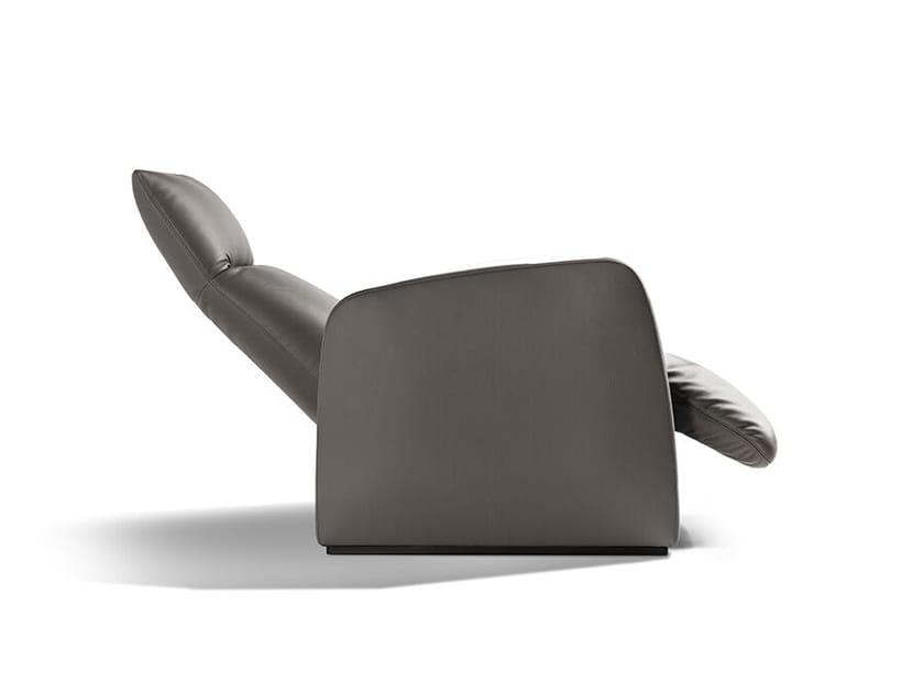 PILLOW CINEMA Armchair By Poltrona Frau