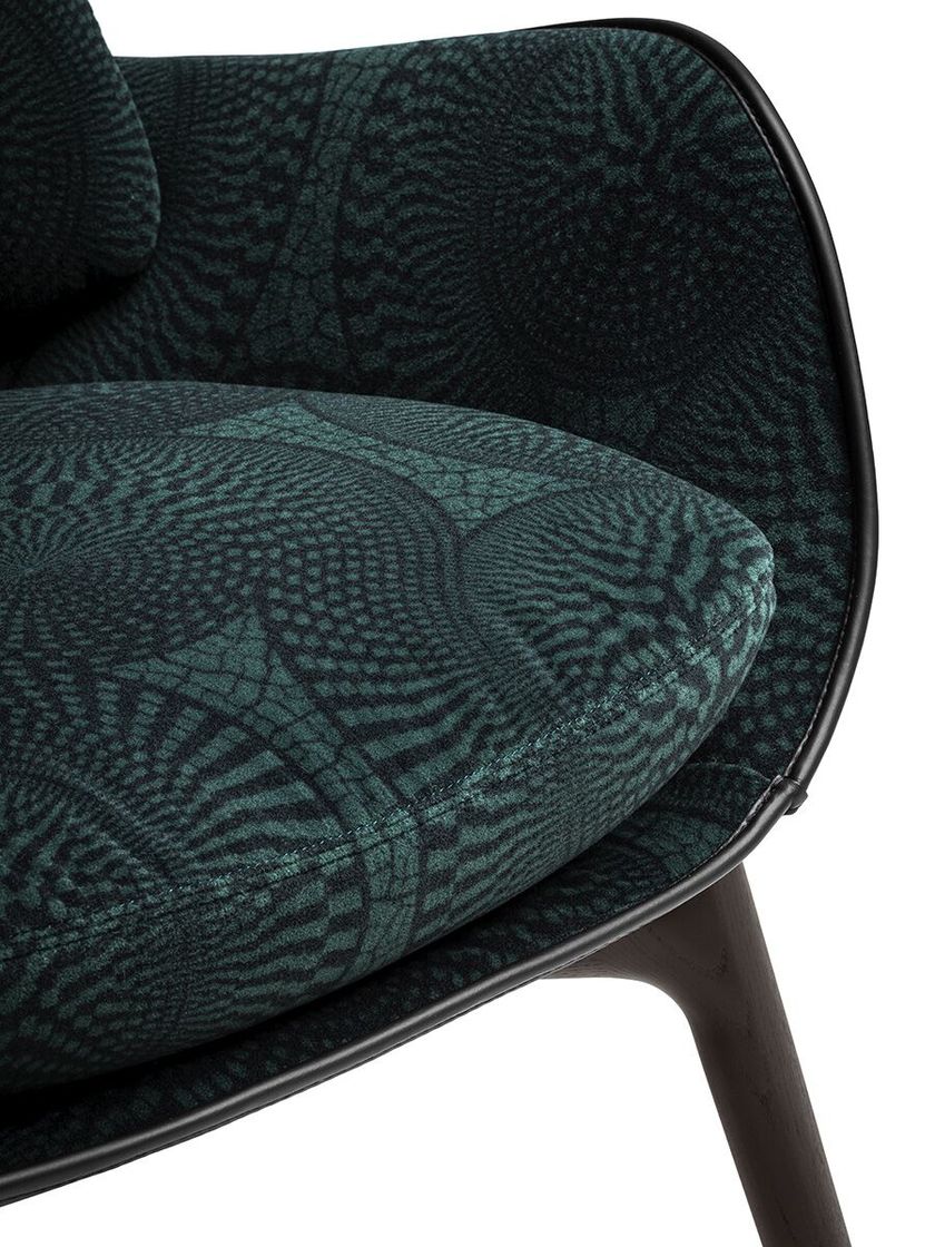 THE COLLECTION - SOFA AND ARMCHAIRS Armchair By Poltrona Frau