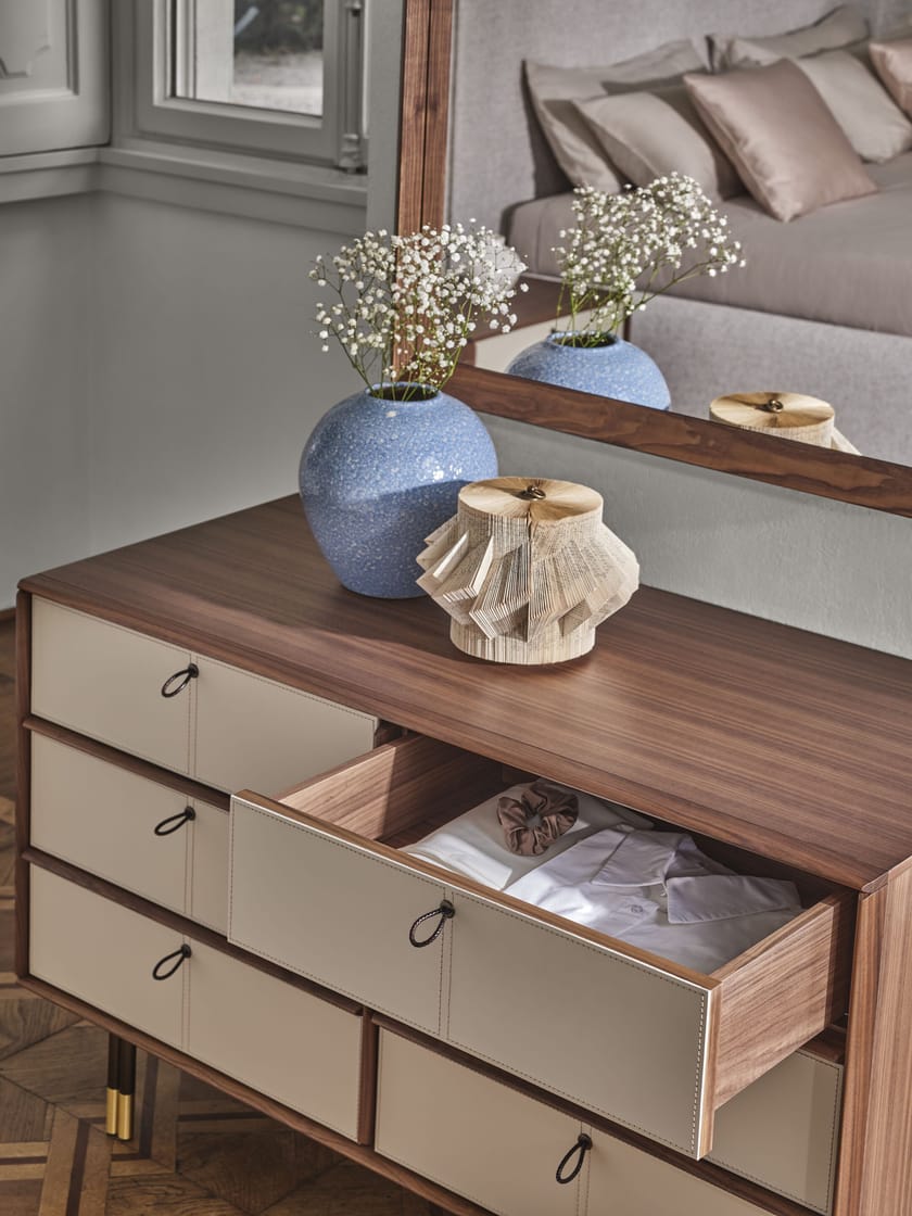 BAYUS NIGHT 6 抽屉柜 By Porada