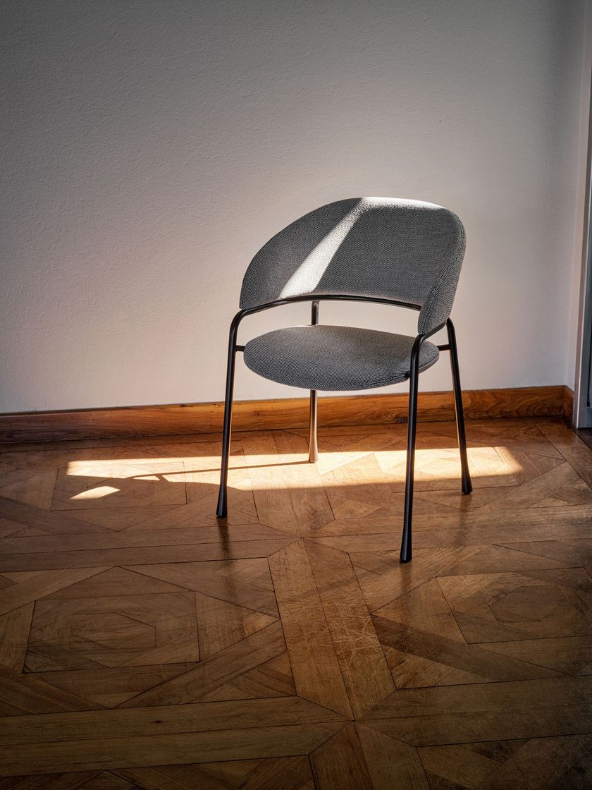 FAST 946/P Fabric easy chair with armrests By Potocco