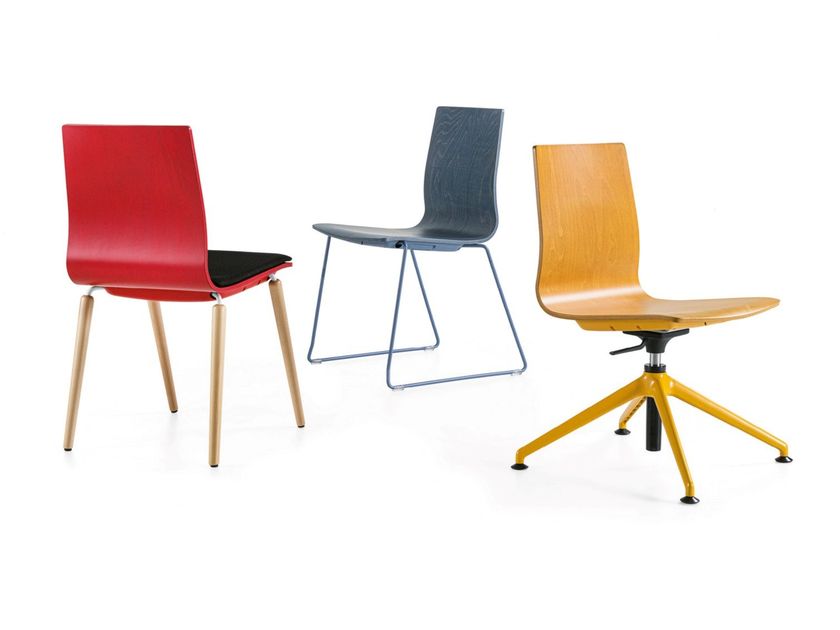 Q2 Swivel trestle-based beech reception chair By Sesta | design Studio ...