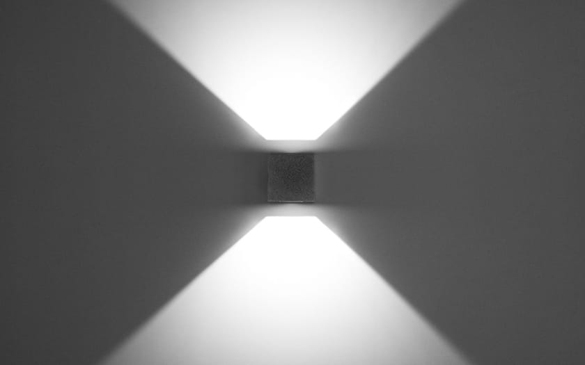 QUASAR 10 LED outdoor wall lamp By PERFORMANCE iN LIGHTING