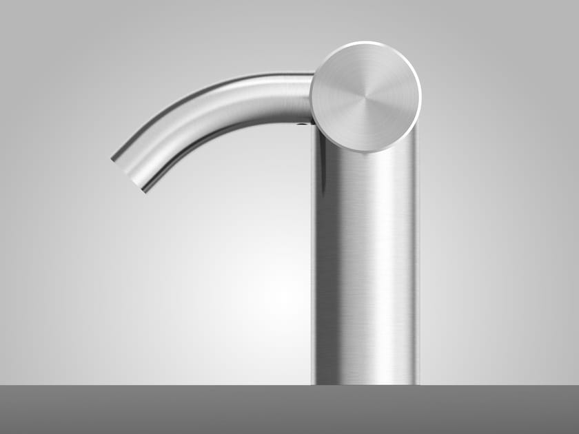 HUM 24 01 Washbasin tap By QuadroDesign
