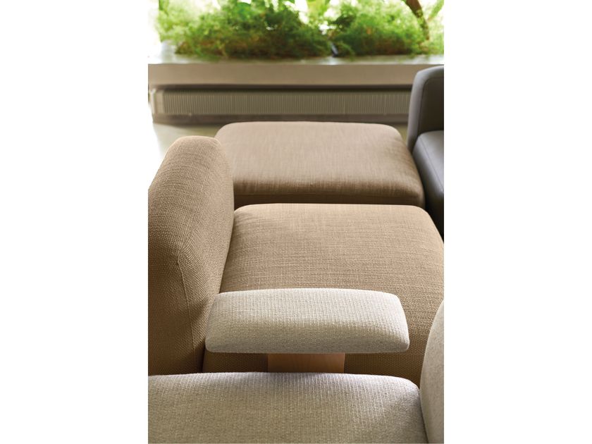ONE HUNDRED Fabric armchair By Quinti Sedute