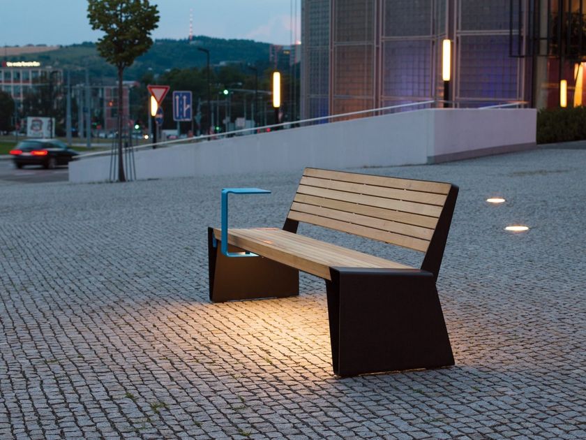 Panchina con illuminazione integrata con schienale RADIUM SMART ...