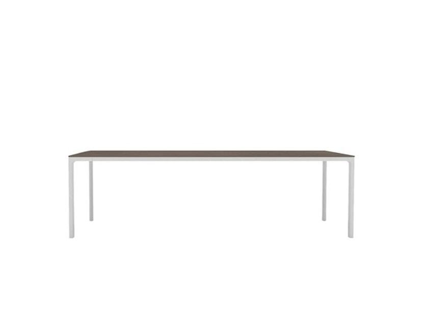 RAGLAN TABLE TECHNICAL STONE 茶几 By Andreu World | design Piergiorgio ...
