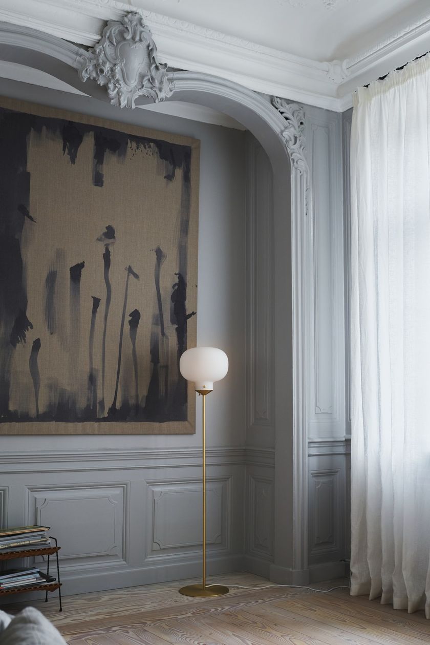 RAITO Opal glass and brass floor lamp By DFTP
