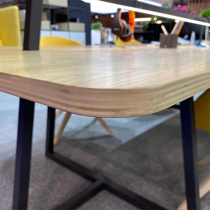 READ & MEET Meeting table By CUF Milano | design John Bennett, Sakura ...