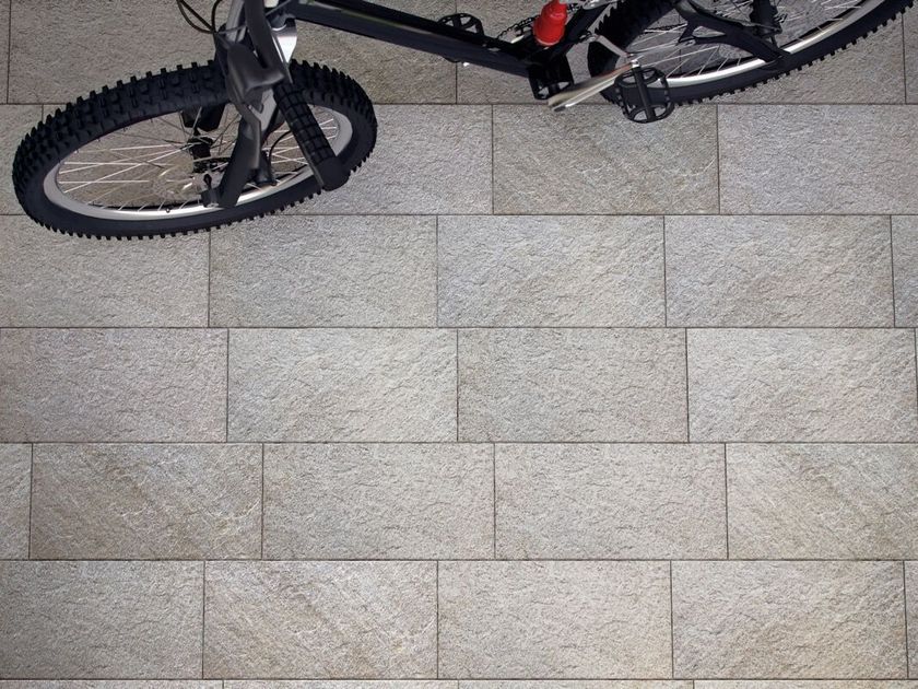 LITHOS Piso By RECER