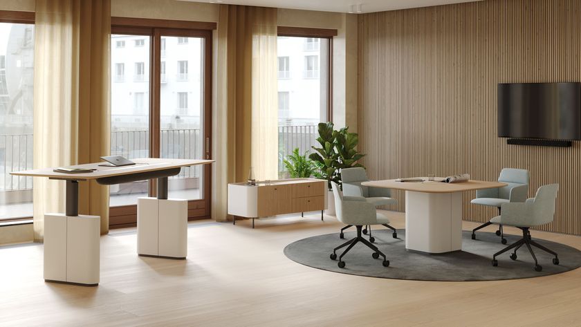 SPARK Office desk By RENZ