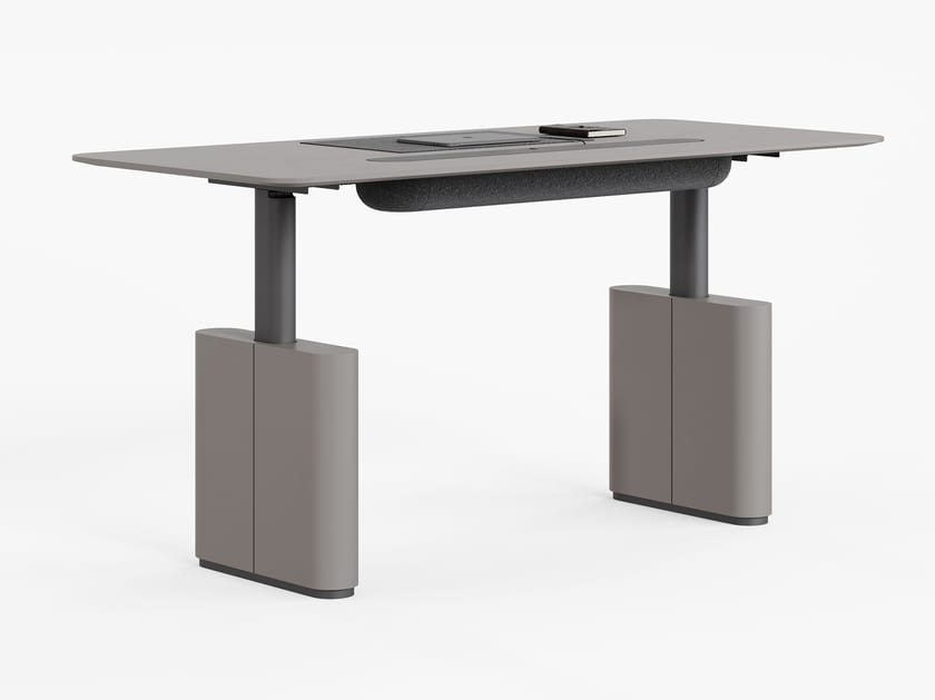 SPARK Office desk By RENZ