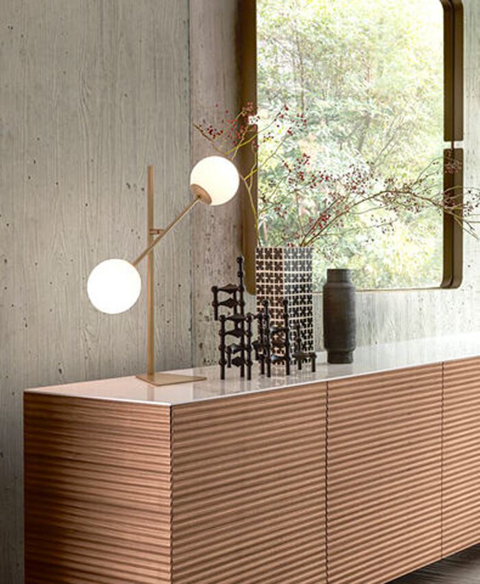 MERIDIAN T Candeeiro de mesa ajustável de metal com pintura By RIFLESSI
