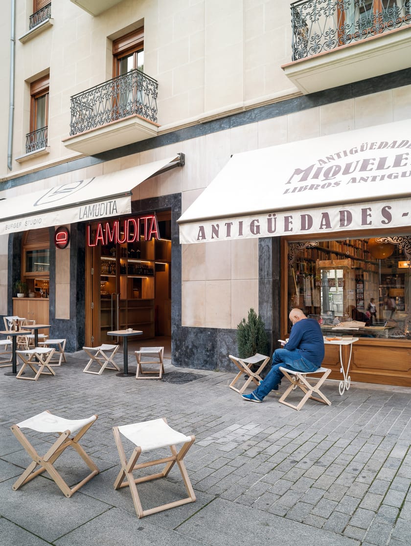 RIS | Stool By DVELAS design Enrique Kahle