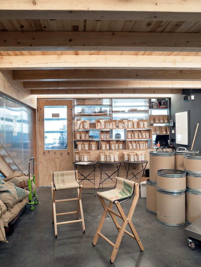 3RD RIS Stool By DVELAS