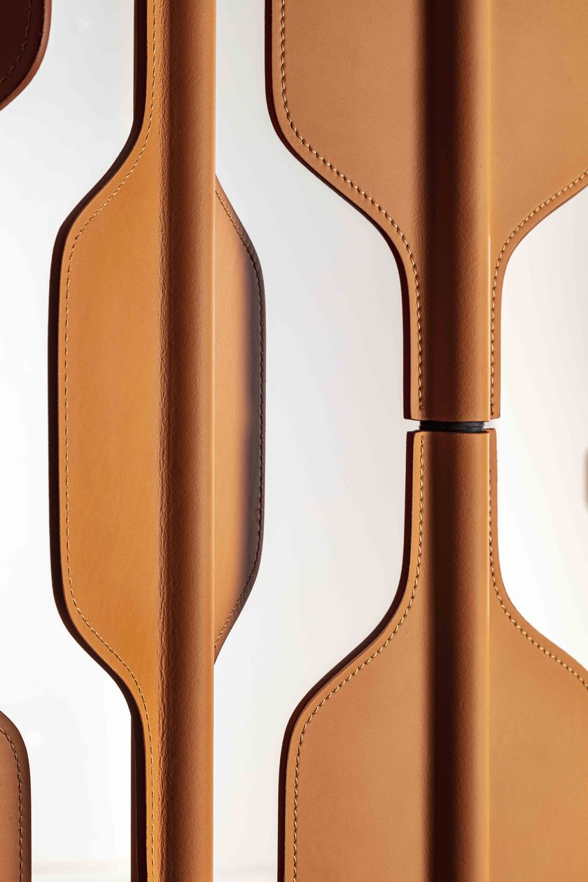 RO Biombos de piel curtida By ENRICO PELLIZZONI | design Mia Cullin