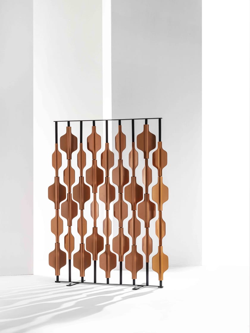 RO Biombos de piel curtida By ENRICO PELLIZZONI | design Mia Cullin