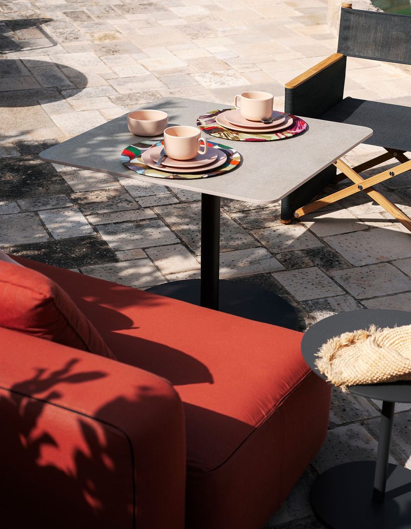 BUTTON Round teak garden side table By RODA