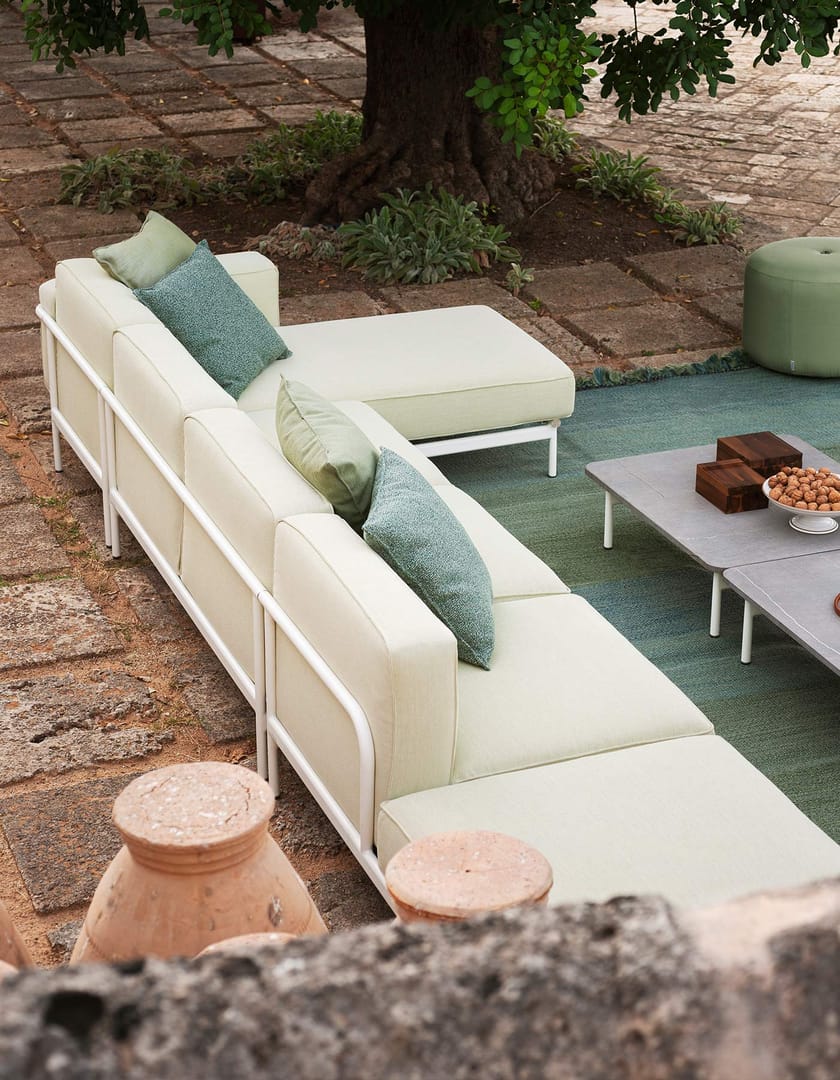 ESTENDO Sectional modular fabric garden sofa By RODA | design Luca Pevere