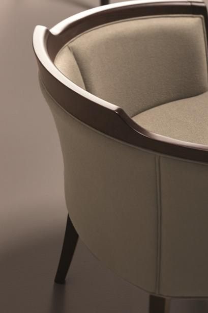 ROTOTÒ Fabric easy chair with armrests By Cizeta