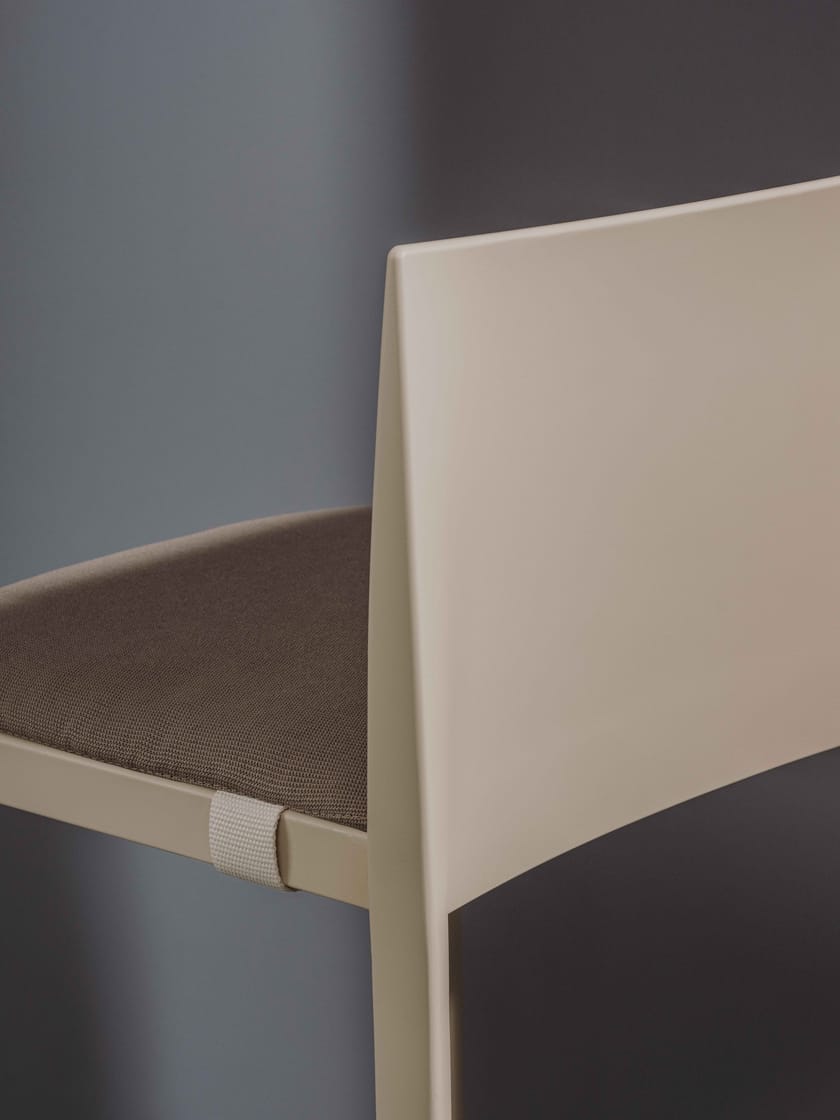 SAIL BQ1250 Stool By Andreu World | design Piergiorgio Cazzaniga