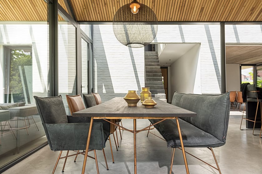 SANNE Leather chair with armrests By Jess