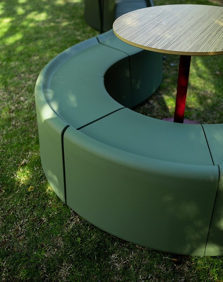 SAREK Round oak and metal table By Bõln | design Stone Designs