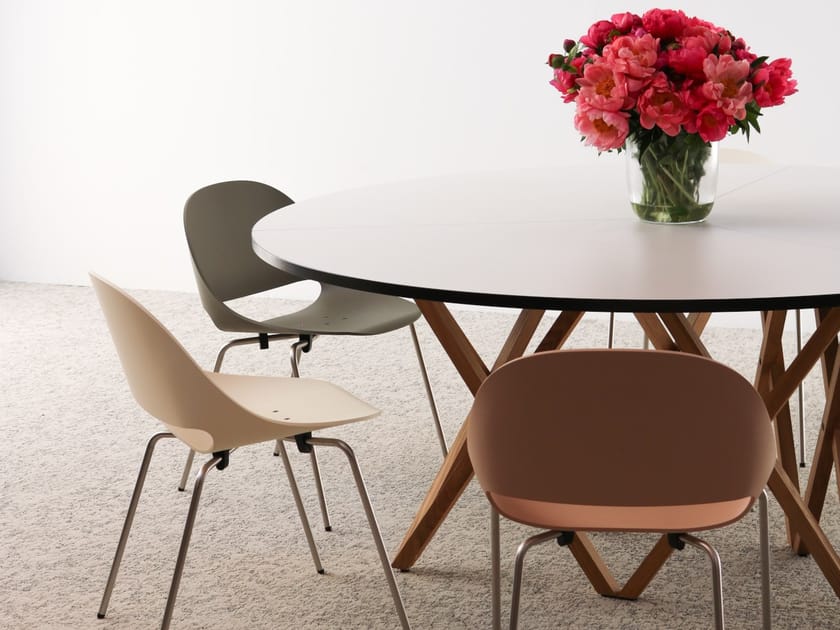 SB55 | Round table By Bulo design Stéphane Beel