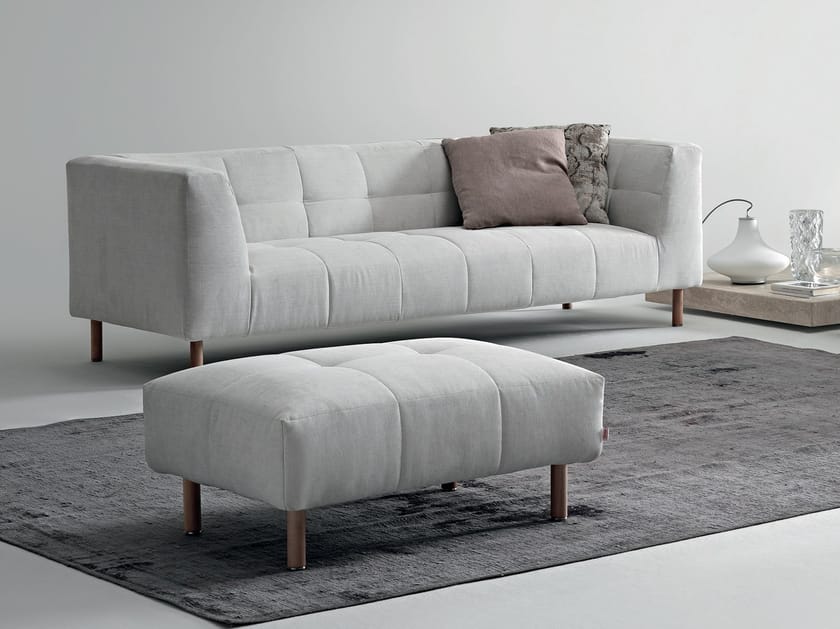 SCACCO Sectional sofa By Dema | design R. Spencer