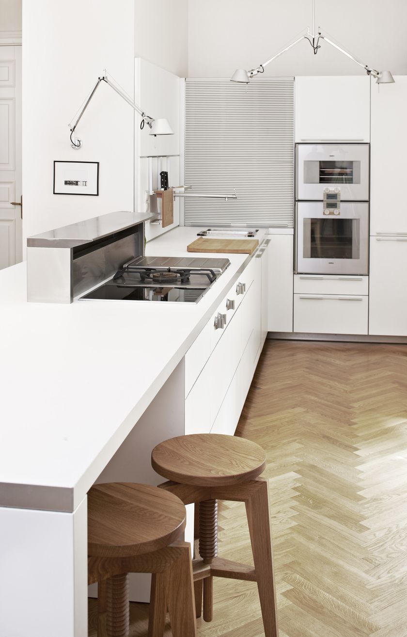 Height-adjustable wooden stool SCREW BENCH By MINT FACTORY